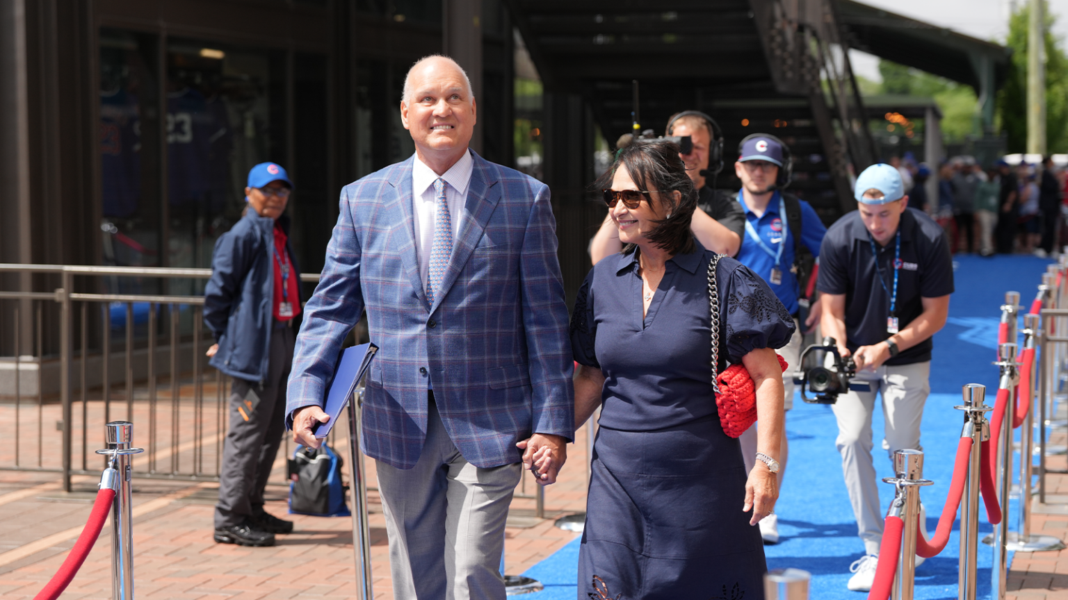 Sights and sounds from Ryne Sandberg’s statue dedication | Chicago Cubs ...
