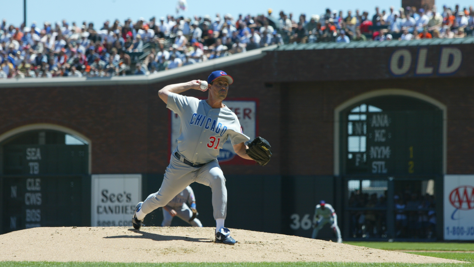 On this day in Cubs history: Greg Maddux picks up 300th career win | Chicago Cubs News