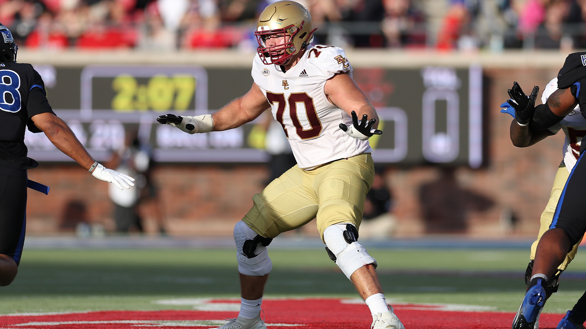 NFL draft 2025: Bears trade down, pick Boston College's Ozzy Trapilo at ...