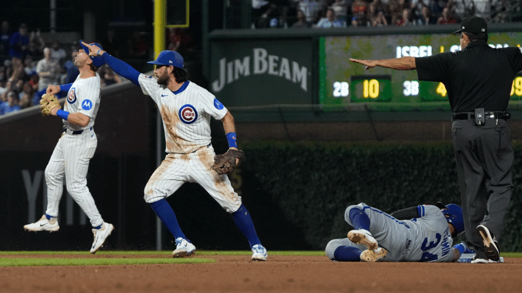 Dansby Swanson's instincts helped Cubs, Matthew Boyd in Tuesday's win ...