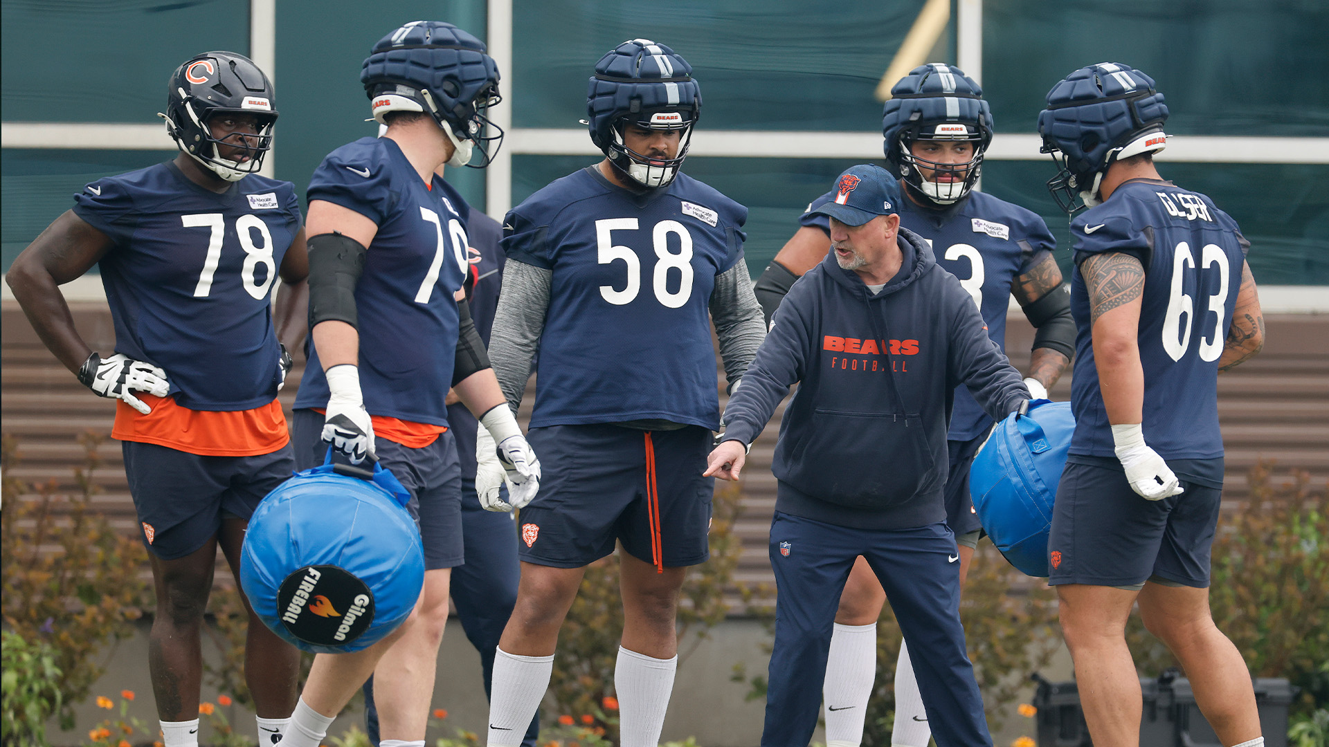 Bears roster projection: Tough O-line choices beyond Darnell Wright ...