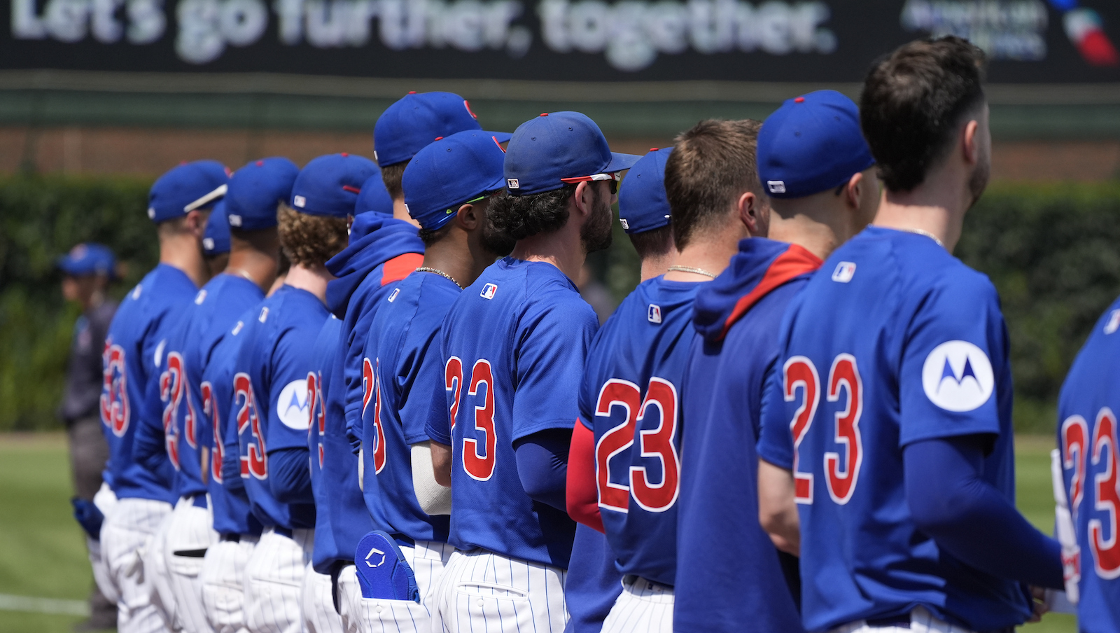 Cubs' moving Ryne Sandberg tribute makes its mark at Wrigley Field ...