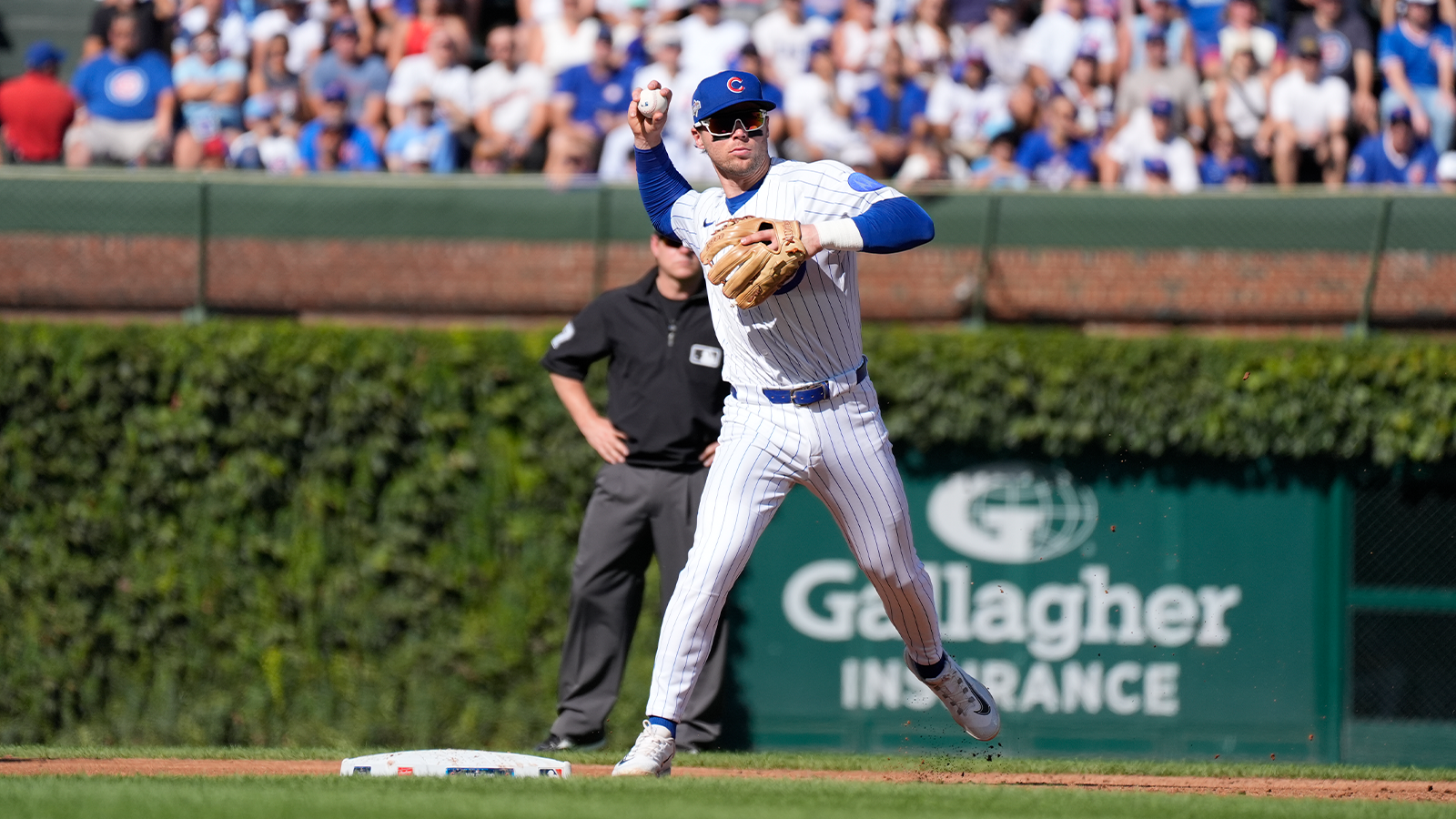 How Cubs' Nico Hoerner battled through injury to win second Gold Glove ...